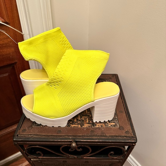 Shoes | Fun Neon Yellow Color And Super Cute | Poshmark
